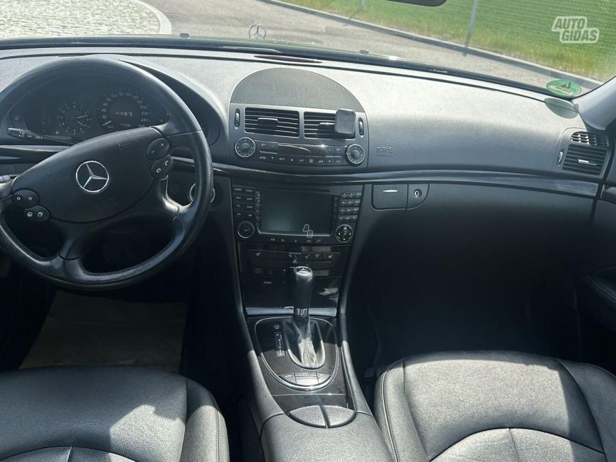 Melns Mercedes-Benz E 320 2008 Marijampole, ar dzinēja tilpumu 3.00 L un nobraukumu 335 tūkst. km par 3999 €, foto 15 vietnē AUTOMOTO.COM.LV