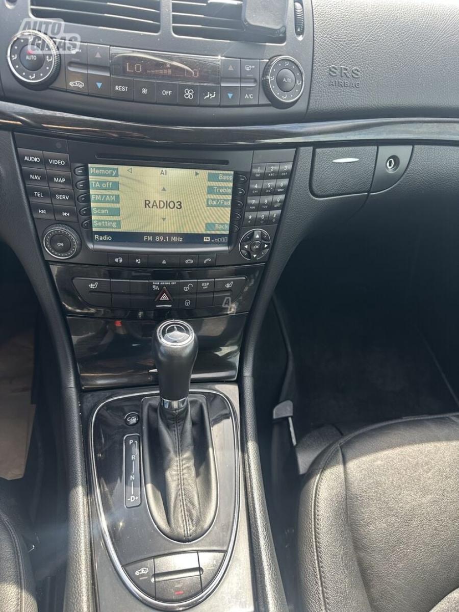 Melns Mercedes-Benz E 320 2008 Marijampole, ar dzinēja tilpumu 3.00 L un nobraukumu 335 tūkst. km par 3999 €, foto 19 vietnē AUTOMOTO.COM.LV