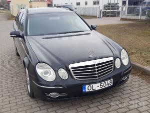 Melns Mercedes-Benz E 320 2008 Liepāja, ar dzinēja tilpumu 3.00 L un nobraukumu 252 tūkst. km par 5000 €, foto  vietnē AUTOMOTO.COM.LV
