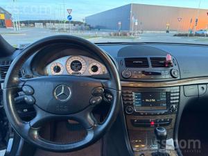 Melns Mercedes-Benz E 320 2008 Liepāja, ar dzinēja tilpumu 3.00 L un nobraukumu 245 tūkst. km par 5100 €, foto 5 vietnē AUTOMOTO.COM.LV