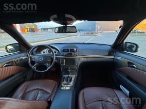 Melns Mercedes-Benz E 320 2008 Liepāja, ar dzinēja tilpumu 3.00 L un nobraukumu 245 tūkst. km par 5100 €, foto 7 vietnē AUTOMOTO.COM.LV