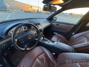 Melns Mercedes-Benz E 320 2008 Liepāja, ar dzinēja tilpumu 3.00 L un nobraukumu 245 tūkst. km par 5100 €, foto 8 vietnē AUTOMOTO.COM.LV