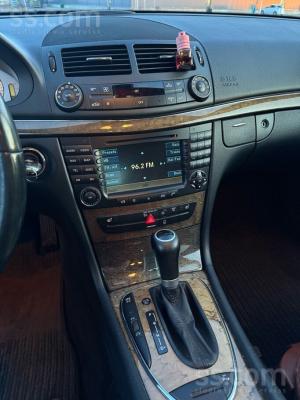 Melns Mercedes-Benz E 320 2008 Liepāja, ar dzinēja tilpumu 3.00 L un nobraukumu 245 tūkst. km par 5100 €, foto 11 vietnē AUTOMOTO.COM.LV