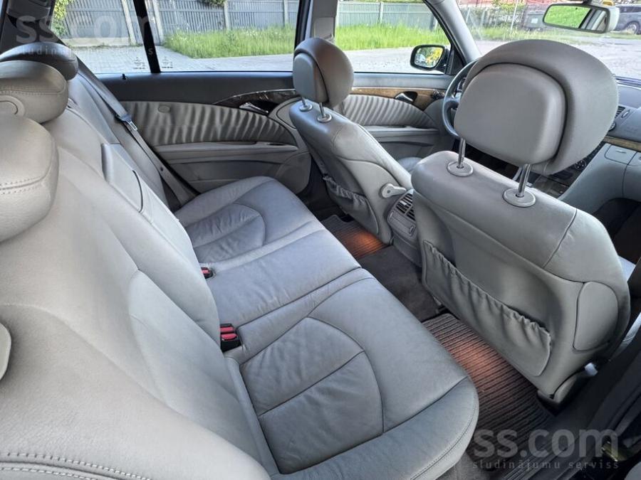 Black Mercedes-Benz E 320 2009 in Riga, with an engine capacity of 3.00 L and mileage of 330 thousand km for 3000 €, photo 5 on AUTOMOTO.COM.LV
