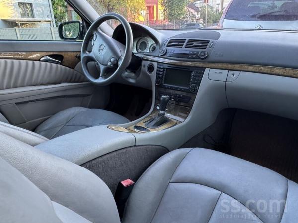 Black Mercedes-Benz E 320 2009 in Riga, with an engine capacity of 3.00 L and mileage of 330 thousand km for 3000 €, photo 8 on AUTOMOTO.COM.LV