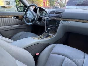 Black Mercedes-Benz E 320 2009 in Riga, with an engine capacity of 3.00 L and mileage of 330 thousand km for 3000 €, photo 9 on AUTOMOTO.COM.LV