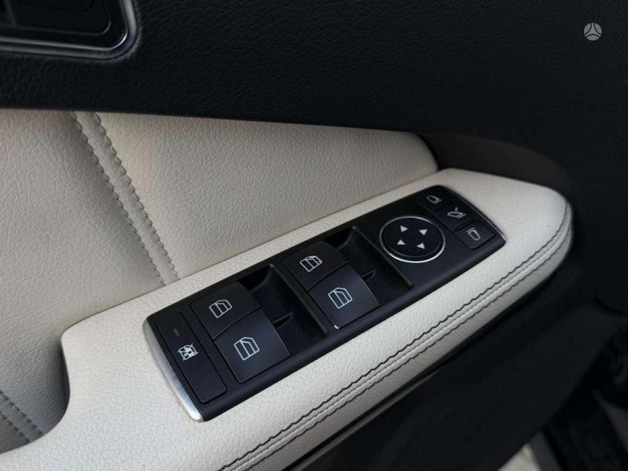Black Mercedes-Benz E 320 2014 in Vilnius, with an engine capacity of 3.00 L and mileage of 263 thousand km for 8999 €, photo 12 on AUTOMOTO.COM.LV