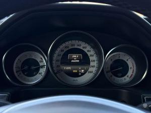 Black Mercedes-Benz E 320 2014 in Vilnius, with an engine capacity of 3.00 L and mileage of 263 thousand km for 8999 €, photo 17 on AUTOMOTO.COM.LV