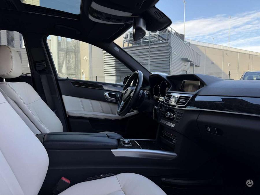 Black Mercedes-Benz E 320 2014 in Vilnius, with an engine capacity of 3.00 L and mileage of 263 thousand km for 8999 €, photo 21 on AUTOMOTO.COM.LV