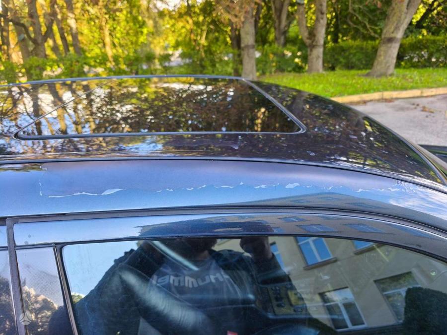 Blue Mercedes-Benz E 320 2000 in Kedainiai, with an engine capacity of 3.22 L and mileage of 279 thousand km for 4700 €, photo 12 on AUTOMOTO.COM.LV