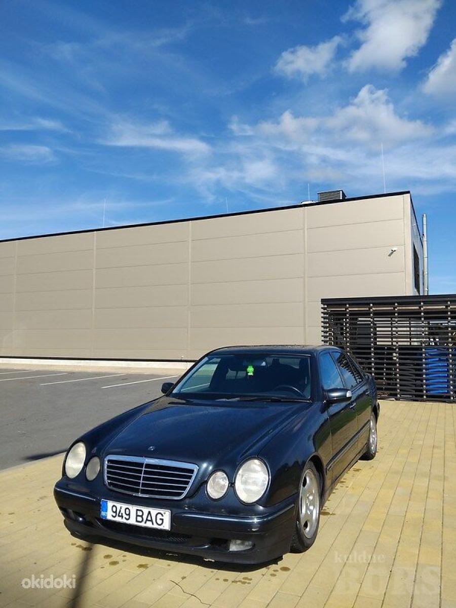 Blue Mercedes-Benz E 320 2001 in Tallinn, with an engine capacity of 3.20 L and mileage of 300 thousand km for 2900 €, photo 1 on AUTOMOTO.COM.LV