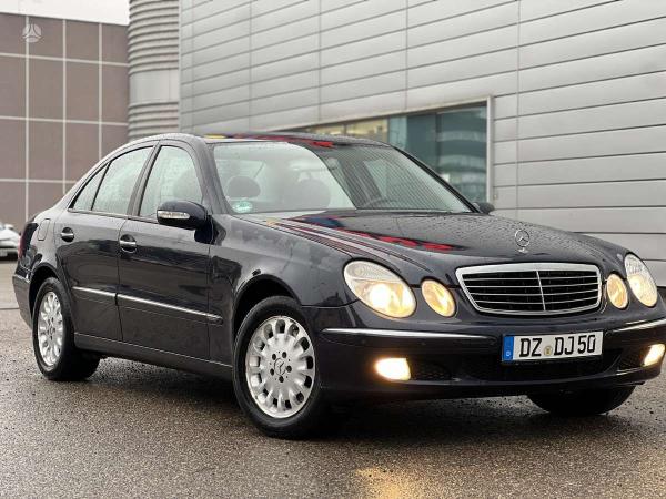 Blue Mercedes-Benz E 320 2002 in Vilnius, with an engine capacity of 3.22 L and mileage of 299 thousand km for 2500 €, photo 3 on AUTOMOTO.COM.LV