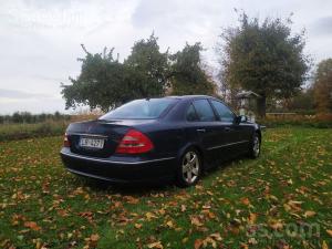 Zils Mercedes-Benz E 320 2002 Alūksne, ar dzinēja tilpumu 3.20 L un nobraukumu 334 tūkst. km par 1300 €, foto 5 vietnē AUTOMOTO.COM.LV