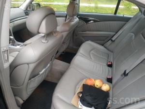 Zils Mercedes-Benz E 320 2002 Alūksne, ar dzinēja tilpumu 3.20 L un nobraukumu 334 tūkst. km par 1300 €, foto 8 vietnē AUTOMOTO.COM.LV