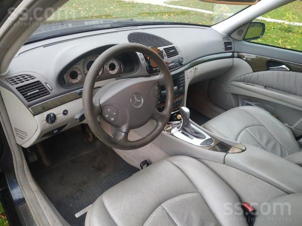 Zils Mercedes-Benz E 320 2002 Alūksne, ar dzinēja tilpumu 3.20 L un nobraukumu 334 tūkst. km par 1300 €, foto 11 vietnē AUTOMOTO.COM.LV