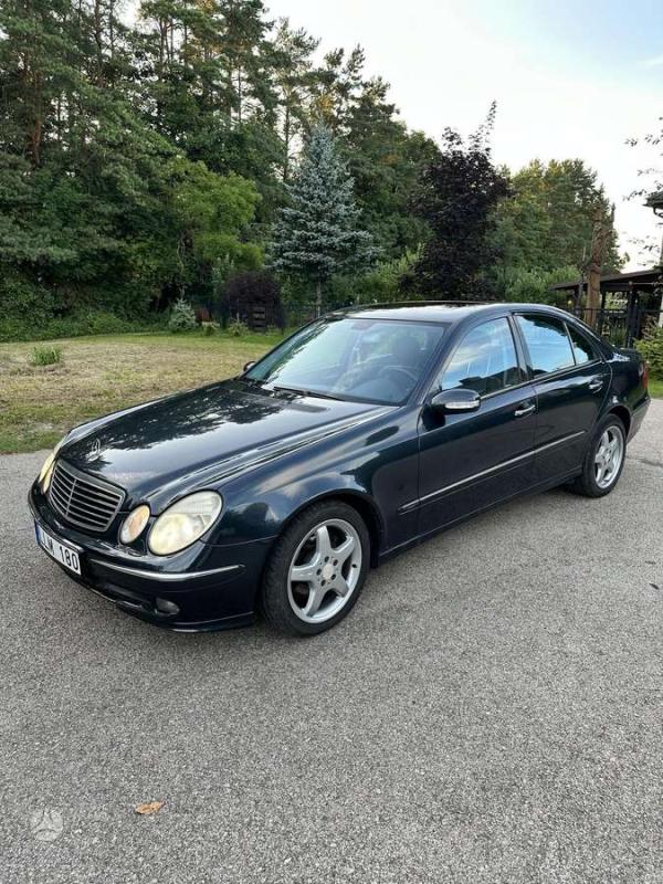 Zils Mercedes-Benz E 320 2003 Birštonas, ar dzinēja tilpumu 3.22 L un nobraukumu 392 tūkst. km par 2300 €, foto 1 vietnē AUTOMOTO.COM.LV