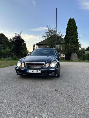 Zils Mercedes-Benz E 320 2003 Birštonas, ar dzinēja tilpumu 3.22 L un nobraukumu 392 tūkst. km par 2300 €, foto 3 vietnē AUTOMOTO.COM.LV