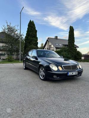 Zils Mercedes-Benz E 320 2003 Birštonas, ar dzinēja tilpumu 3.22 L un nobraukumu 392 tūkst. km par 2300 €, foto 4 vietnē AUTOMOTO.COM.LV