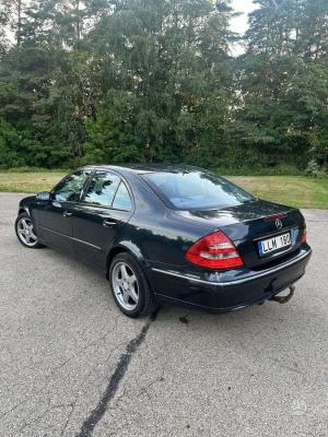 Zils Mercedes-Benz E 320 2003 Birštonas, ar dzinēja tilpumu 3.22 L un nobraukumu 392 tūkst. km par 2300 €, foto 6 vietnē AUTOMOTO.COM.LV