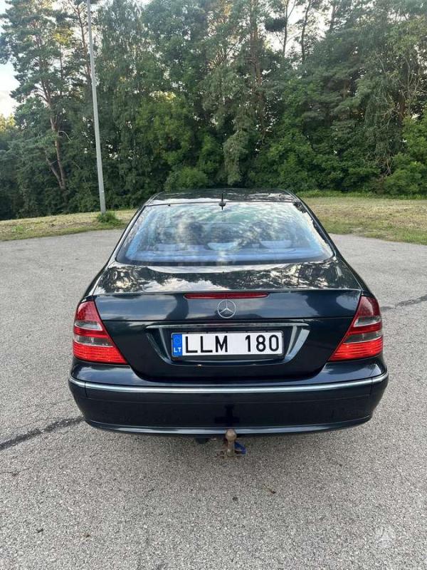 Zils Mercedes-Benz E 320 2003 Birštonas, ar dzinēja tilpumu 3.22 L un nobraukumu 392 tūkst. km par 2300 €, foto 6 vietnē AUTOMOTO.COM.LV