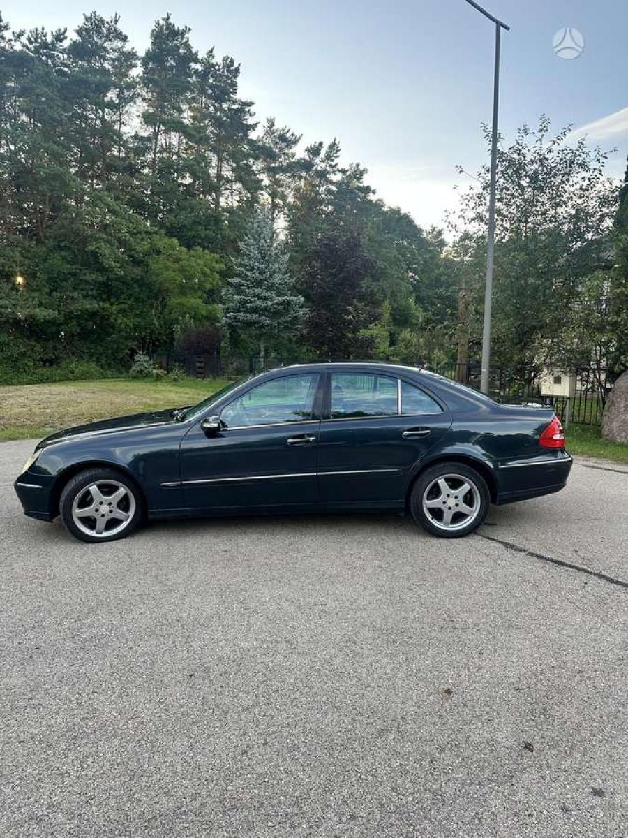 Zils Mercedes-Benz E 320 2003 Birštonas, ar dzinēja tilpumu 3.22 L un nobraukumu 392 tūkst. km par 2300 €, foto 9 vietnē AUTOMOTO.COM.LV