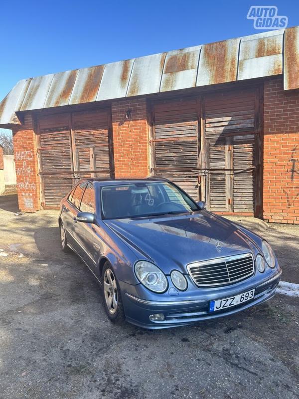 Blue Mercedes-Benz E 320 2004 in Vilnius, with an engine capacity of 3.20 L and mileage of 430 thousand km for 1950 €, photo 1 on AUTOMOTO.COM.LV