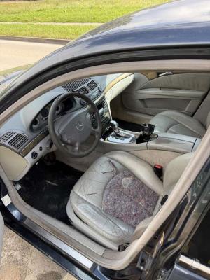 Blue Mercedes-Benz E 320 2004 in Kaunas, with an engine capacity of 3.22 L and mileage of 475 thousand km for 1250 €, photo 9 on AUTOMOTO.COM.LV