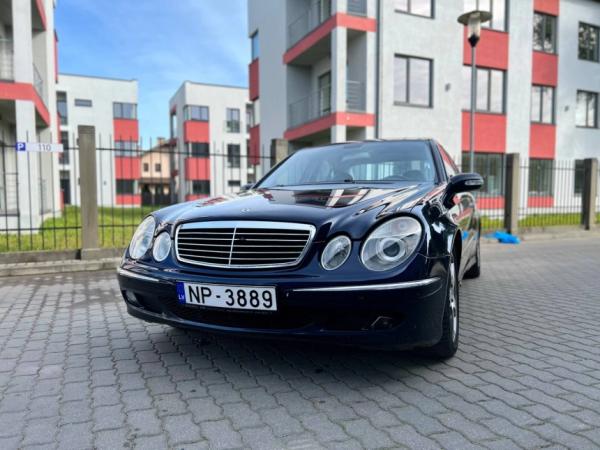 Zils Mercedes-Benz E 320 2005 Rīga, ar dzinēja tilpumu 3.20 L un nobraukumu 347 tūkst. km par 2900 €, foto 1 vietnē AUTOMOTO.COM.LV