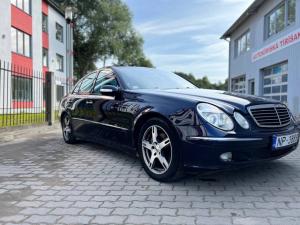 Синий Мерседес Е 320 2005 в Рига, объемом двигателя 3.20 л и пробегом 347 тыс. км за 2900 €, фото 3 на AUTOMOTO.COM.LV