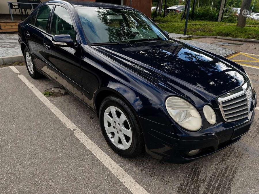 Blue Mercedes-Benz E 320 2008 in Klaipeda, with an engine capacity of 3.00 L and mileage of 280 thousand km for 3350 €, photo 1 on AUTOMOTO.COM.LV