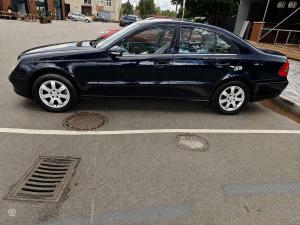 Blue Mercedes-Benz E 320 2008 in Klaipeda, with an engine capacity of 3.00 L and mileage of 280 thousand km for 3350 €, photo 4 on AUTOMOTO.COM.LV