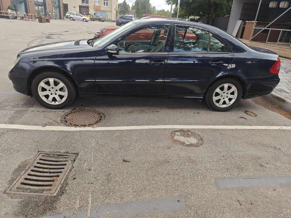 Zils Mercedes-Benz E 320 2008 Klaipėda, ar dzinēja tilpumu 3.00 L un nobraukumu 280 tūkst. km par 3350 €, foto 5 vietnē AUTOMOTO.COM.LV
