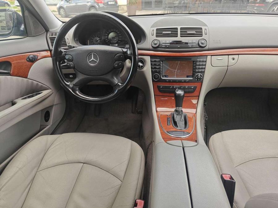 Blue Mercedes-Benz E 320 2008 in Klaipeda, with an engine capacity of 3.00 L and mileage of 280 thousand km for 3350 €, photo 13 on AUTOMOTO.COM.LV