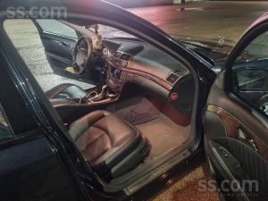 Zils Mercedes-Benz E 320 2003 Rīga, ar dzinēja tilpumu 3.20 L un nobraukumu 338 tūkst. km par 2350 €, foto 8 vietnē AUTOMOTO.COM.LV