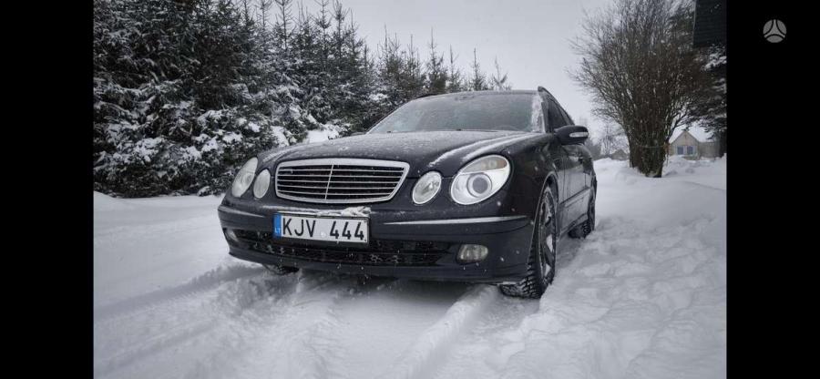 Синий Мерседес Е 320 2003 в Рокишкис, объемом двигателя 3.22 л и пробегом 459 тыс. км за 1499 €, фото 50 на AUTOMOTO.COM.LV
