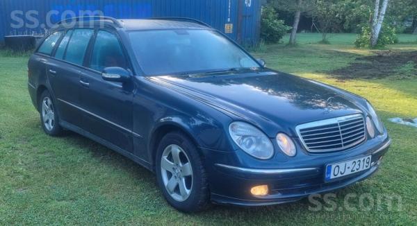 Blue Mercedes-Benz E 320 2003 in Riga, with an engine capacity of 3.20 L and mileage of 350 thousand km for 2150 €, photo 3 on AUTOMOTO.COM.LV