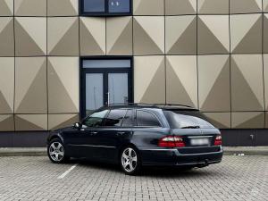 Синий Мерседес Е 320 2003 в Паланга, объемом двигателя 3.22 л и пробегом 401 тыс. км за 3350 €, фото 5 на AUTOMOTO.COM.LV