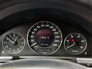 Синий Мерседес Е 320 2003 в Паланга, объемом двигателя 3.22 л и пробегом 401 тыс. км за 3350 €, фото 12 на AUTOMOTO.COM.LV