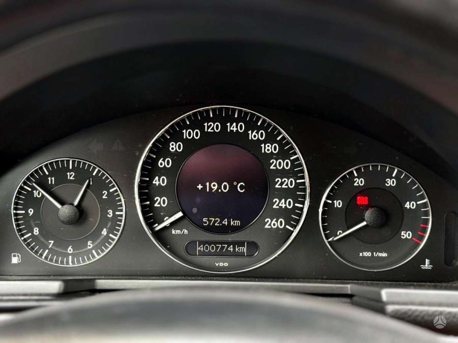 Синий Мерседес Е 320 2003 в Паланга, объемом двигателя 3.22 л и пробегом 401 тыс. км за 3350 €, фото 12 на AUTOMOTO.COM.LV
