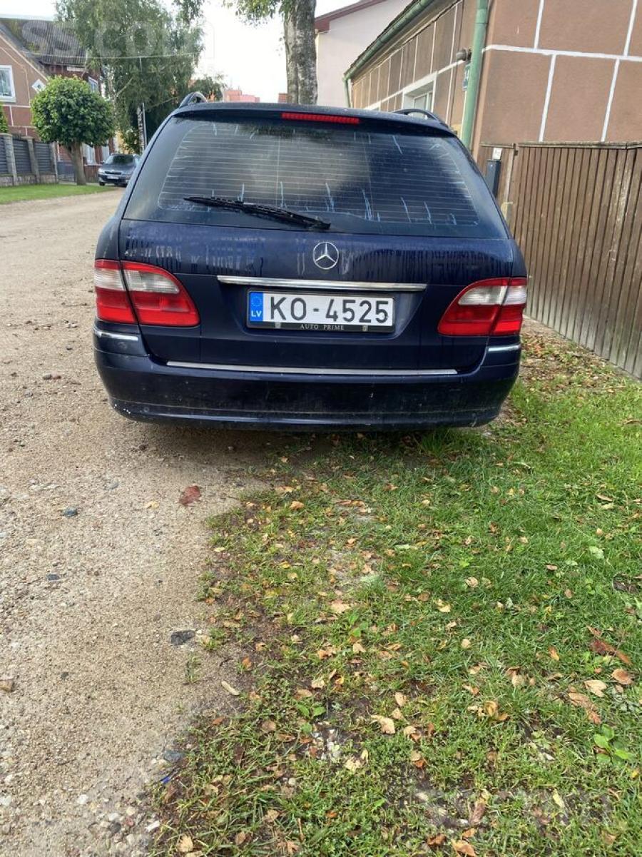 Zils Mercedes-Benz E 320 2003 Liepāja, ar dzinēja tilpumu 3.20 L un nobraukumu 330 tūkst. km par 2000 €, foto 5 vietnē AUTOMOTO.COM.LV