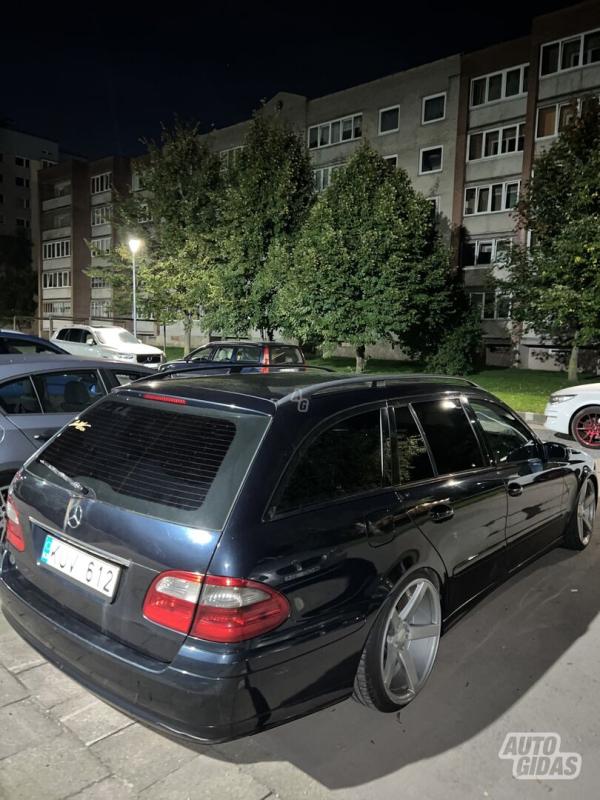 Blue Mercedes-Benz E 320 2003 in Klaipeda, with an engine capacity of 3.20 L and mileage of 350 thousand km for 2600 €, photo 3 on AUTOMOTO.COM.LV