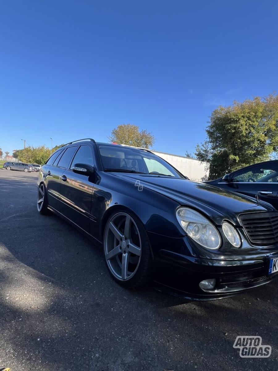 Синий Мерседес Е 320 2003 в Клайпеда, объемом двигателя 3.20 л и пробегом 350 тыс. км за 2600 €, фото 6 на AUTOMOTO.COM.LV
