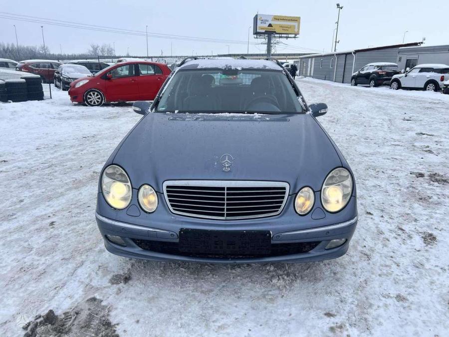 Zils Mercedes-Benz E 320 2004 Marijampole, ar dzinēja tilpumu 3.22 L un nobraukumu 320 tūkst. km par 2100 €, foto 1 vietnē AUTOMOTO.COM.LV