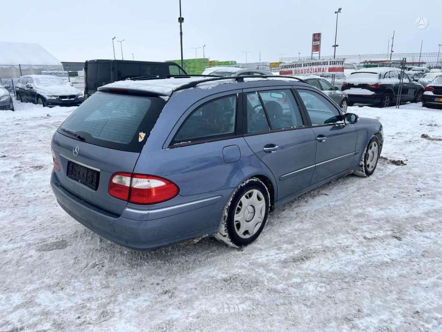 Zils Mercedes-Benz E 320 2004 Marijampole, ar dzinēja tilpumu 3.22 L un nobraukumu 320 tūkst. km par 2100 €, foto 5 vietnē AUTOMOTO.COM.LV