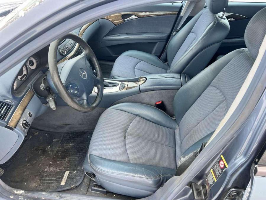 Zils Mercedes-Benz E 320 2004 Marijampole, ar dzinēja tilpumu 3.22 L un nobraukumu 320 tūkst. km par 2100 €, foto 8 vietnē AUTOMOTO.COM.LV