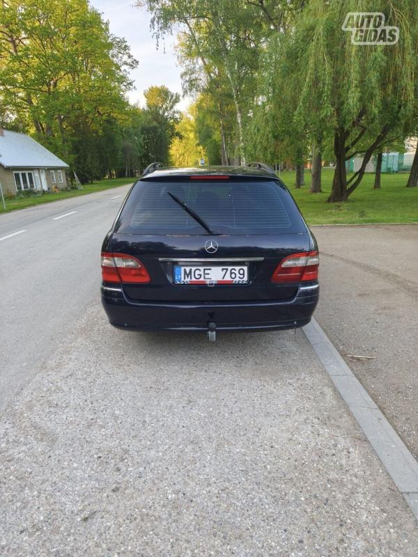 Blue Mercedes-Benz E 320 2004 in Sakiai, with an engine capacity of 3.20 L and mileage of 370 thousand km for 1999 €, photo 3 on AUTOMOTO.COM.LV