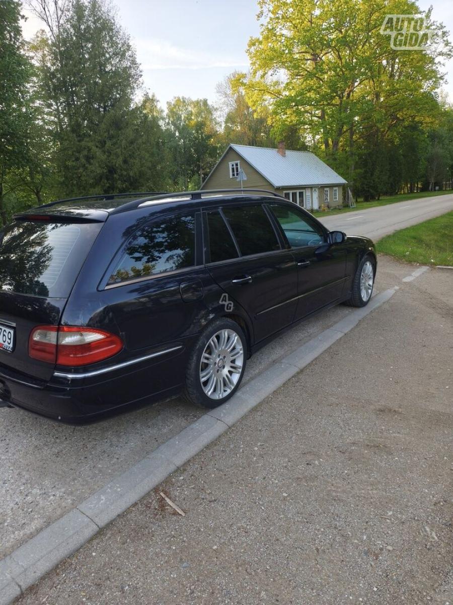 Blue Mercedes-Benz E 320 2004 in Sakiai, with an engine capacity of 3.20 L and mileage of 370 thousand km for 1999 €, photo 5 on AUTOMOTO.COM.LV