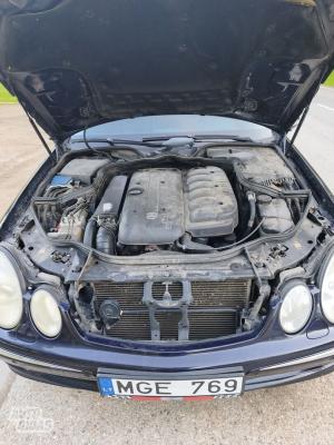 Blue Mercedes-Benz E 320 2004 in Sakiai, with an engine capacity of 3.20 L and mileage of 370 thousand km for 1999 €, photo 7 on AUTOMOTO.COM.LV