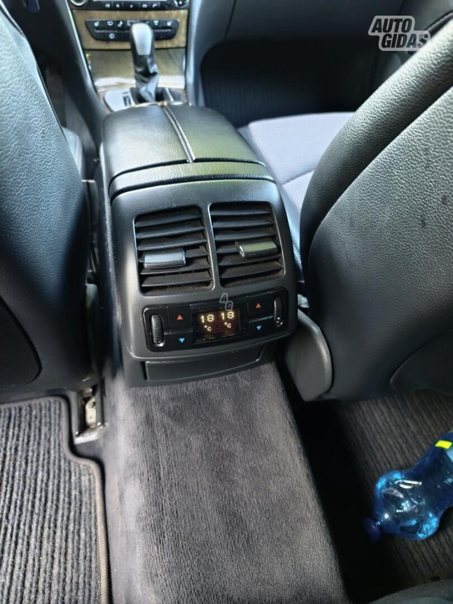 Blue Mercedes-Benz E 320 2004 in Sakiai, with an engine capacity of 3.20 L and mileage of 370 thousand km for 1999 €, photo 12 on AUTOMOTO.COM.LV
