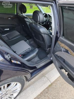 Blue Mercedes-Benz E 320 2004 in Sakiai, with an engine capacity of 3.20 L and mileage of 370 thousand km for 1999 €, photo 14 on AUTOMOTO.COM.LV